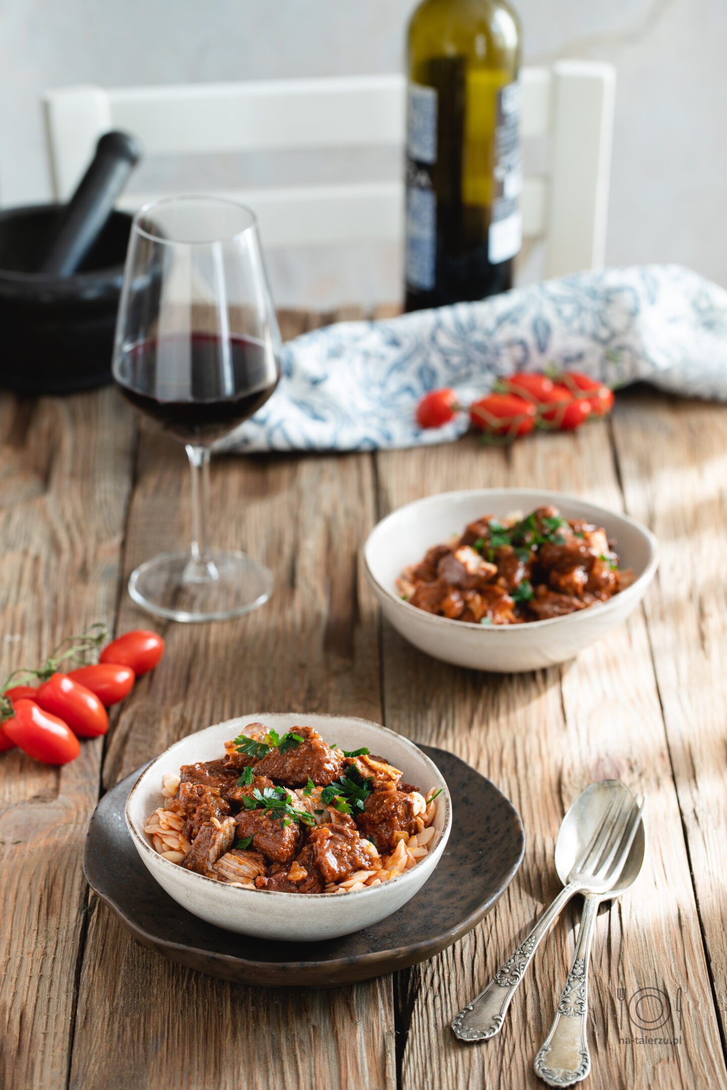 Afelia. Gulasz wieprzowy z Cypru