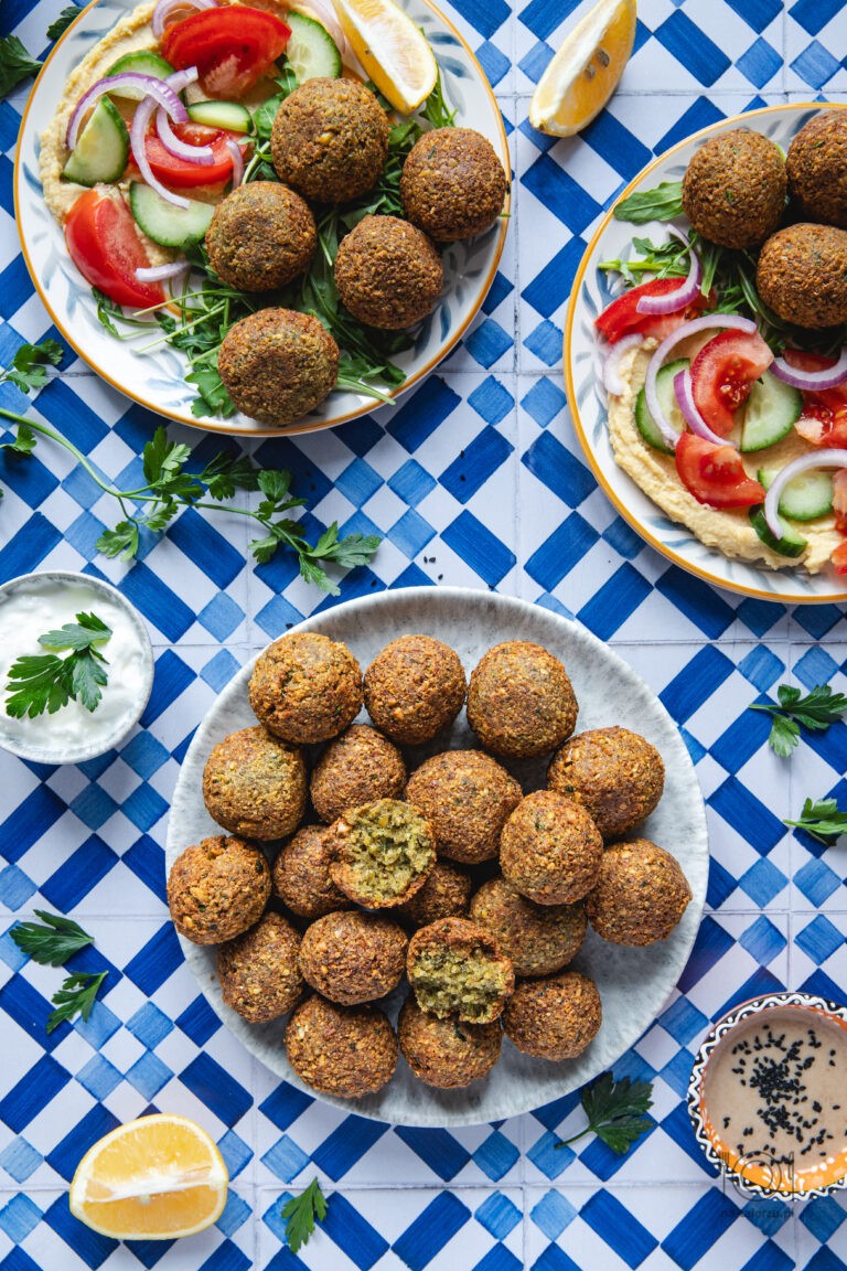 Falafel - prosty przepis na falafel z ciecierzycy - Na-talerzu.pl