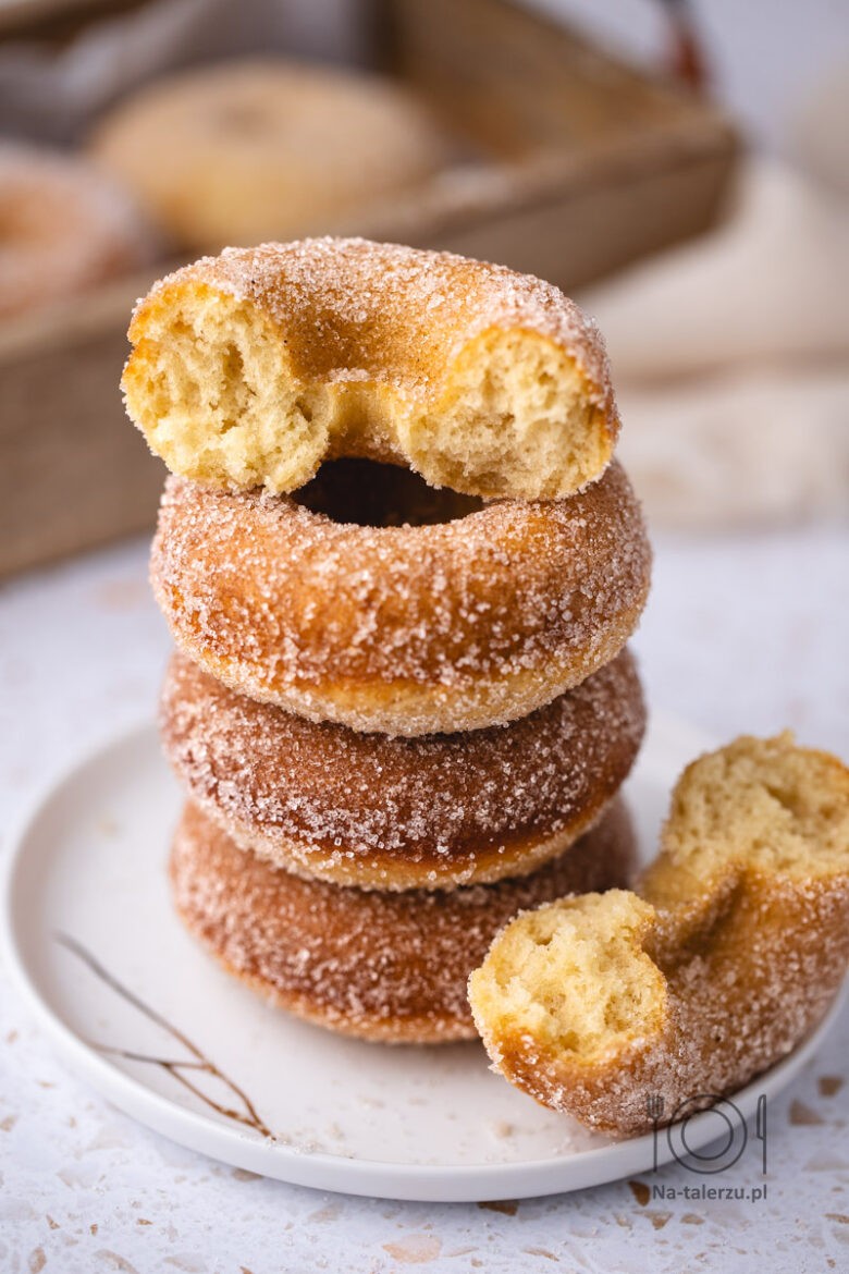 Puszyste oponki z piekarnika, czyli pieczone donuty cynamonowe